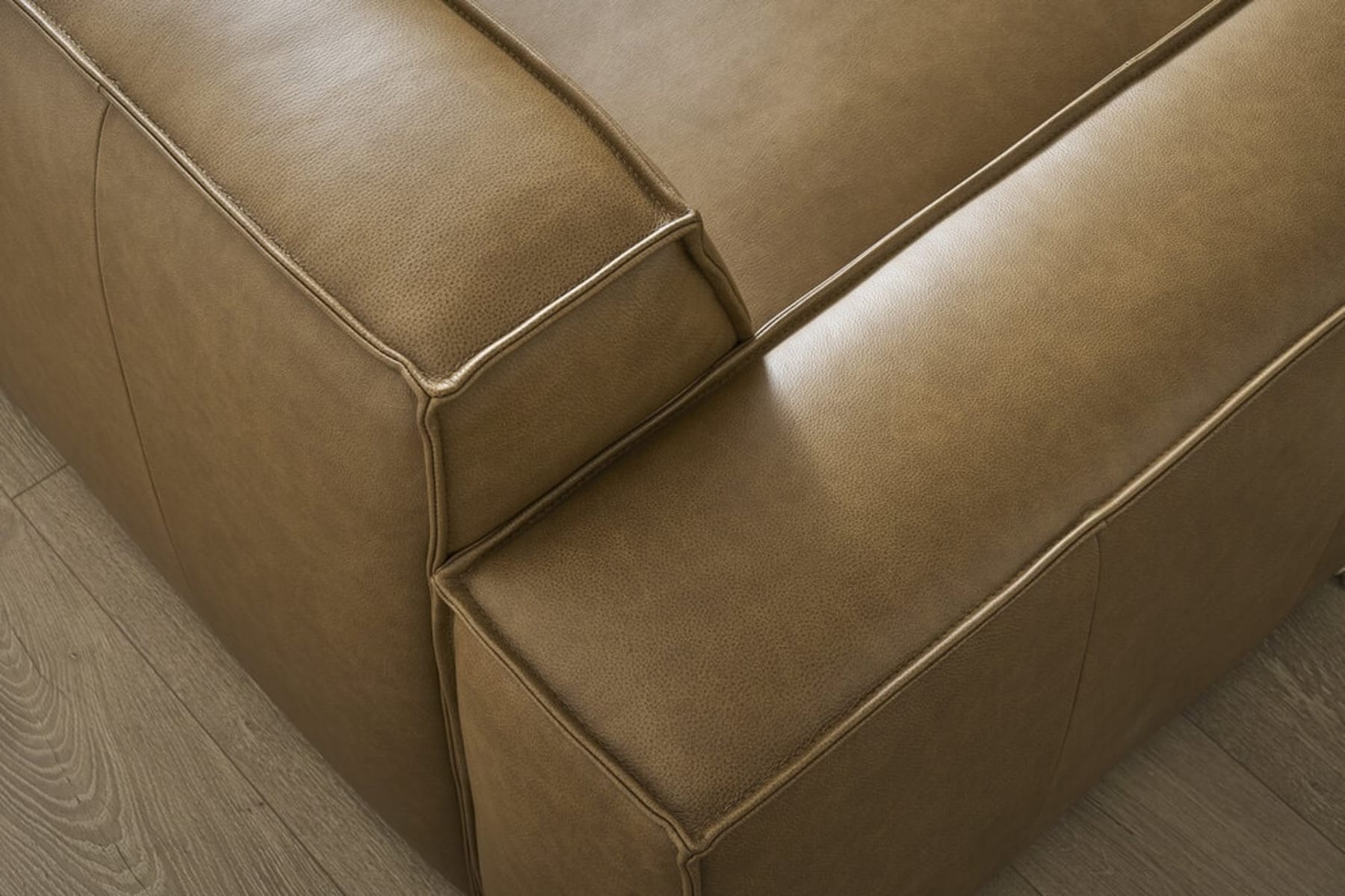 Full Grain vs Top Grain Leather | Castlery US