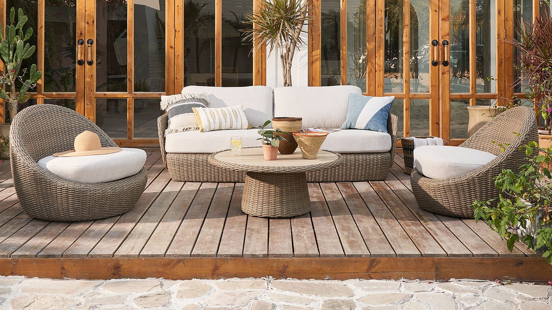 Shop The Look - Outdoor | Castlery US