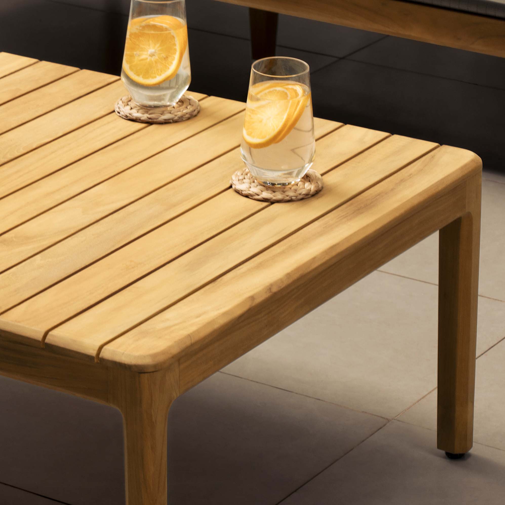 Isla Outdoor Extendable Dining Table | Castlery Australia