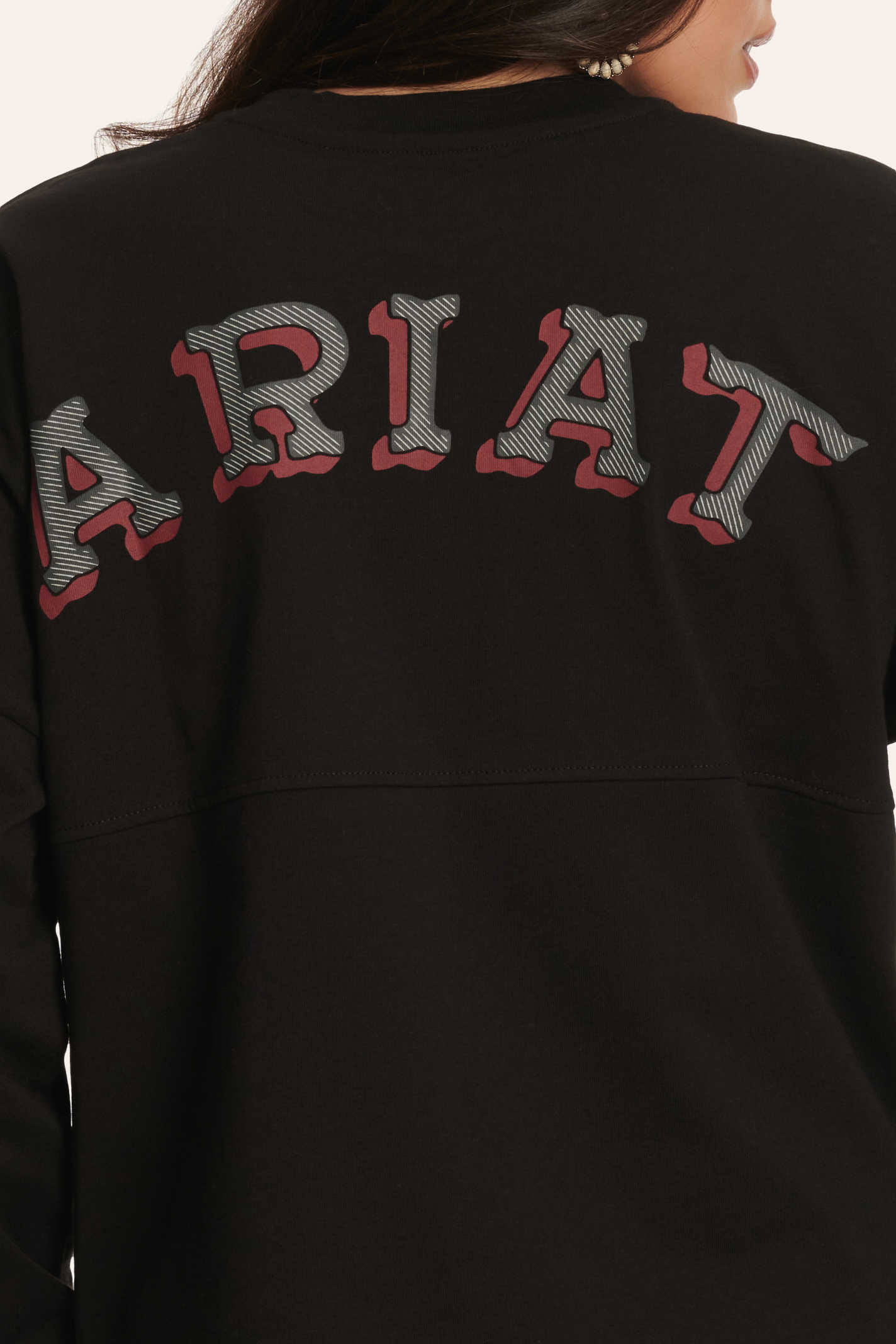 Ariat Women's Logo Black Shield Logo Graphic Oversized T-Shirt