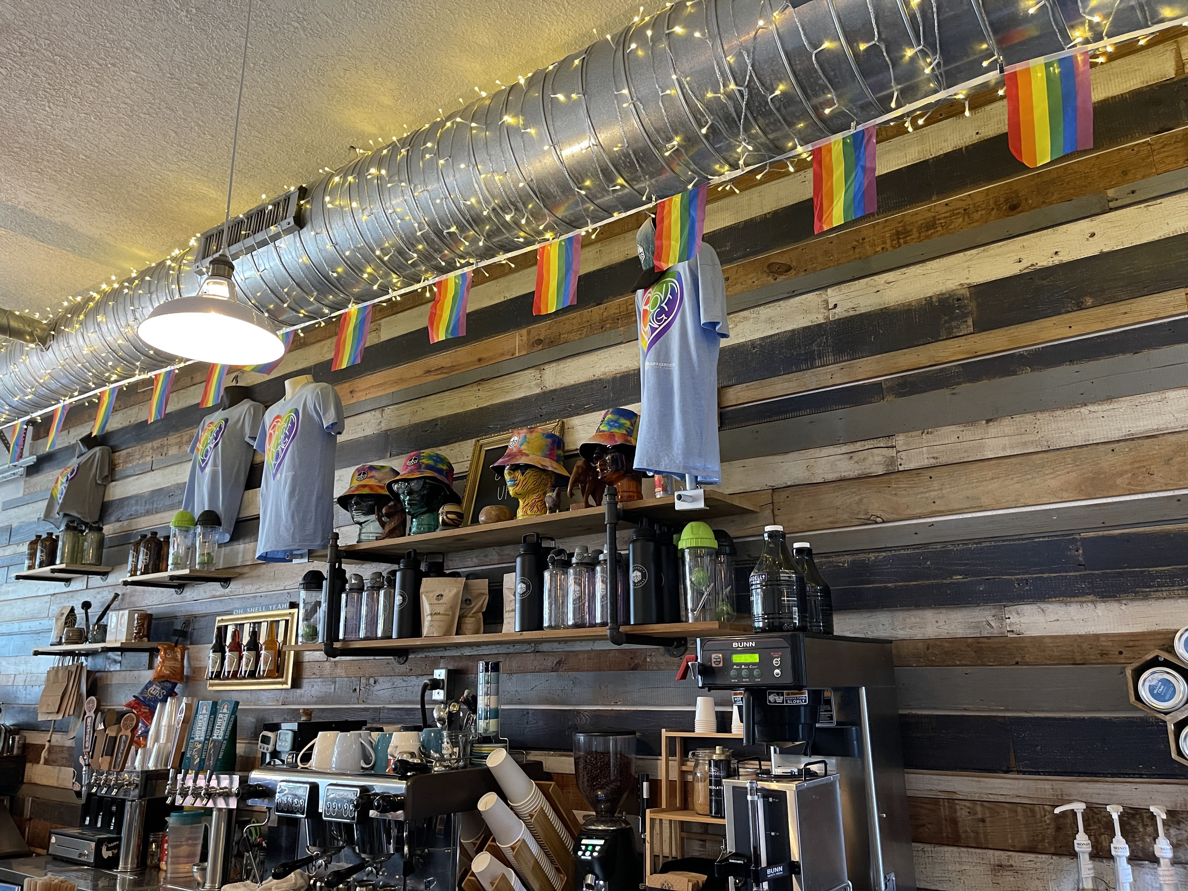 Live Music with Mo and Mary Mac at Grassroots St. Pete - checkwhatsgood