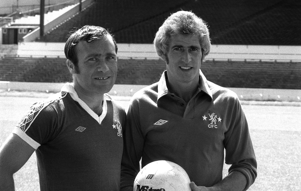 Petr Cech and Ron Harris pay tribute to Peter Bonetti | News | Official ...