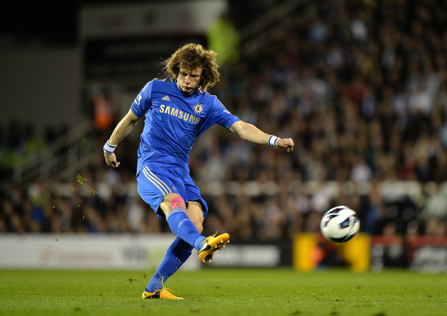 David Luiz's incredible goal against Fulham | Video | Official Site ...