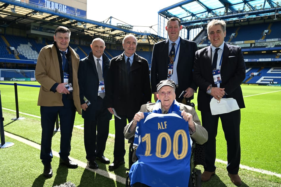 Chelsea fan celebrates birthday dream come true | News | Official Site ...