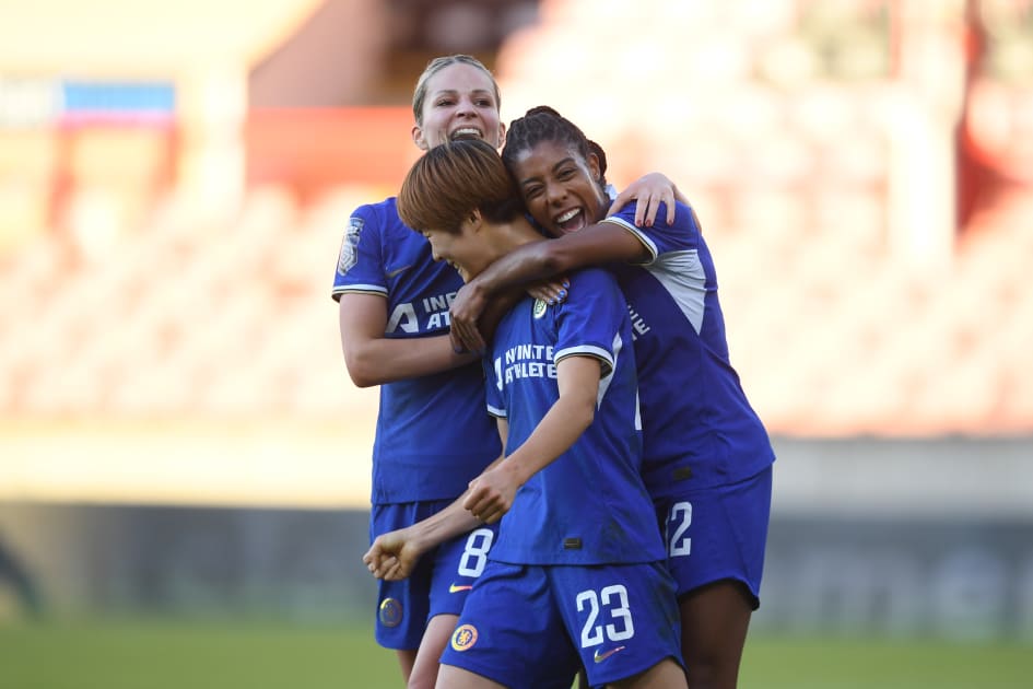 In pictures: The win that sent us top of the WSL | News | Official Site ...