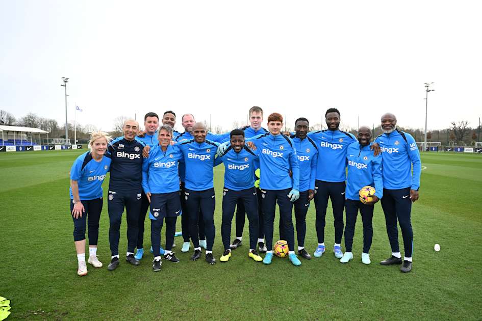 Gallery: Chelsea Legends get to work! | News | Official Site | Chelsea ...