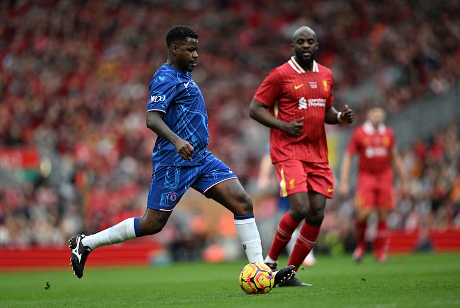 Chelsea Legends squad swells for Liverpool clash | News | Official Site ...