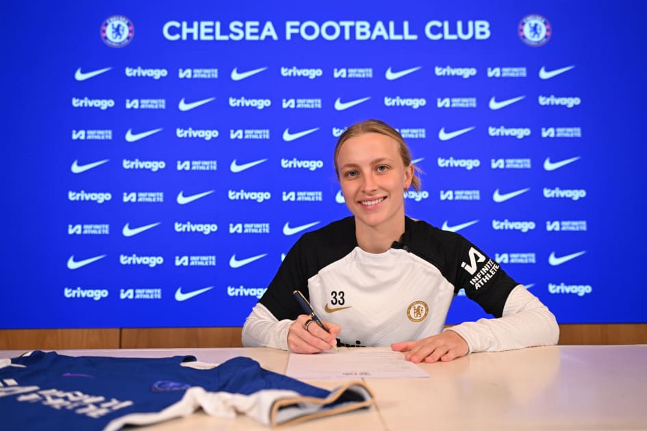 Aggie Beever-Jones extends Chelsea stay! | News | Official Site ...