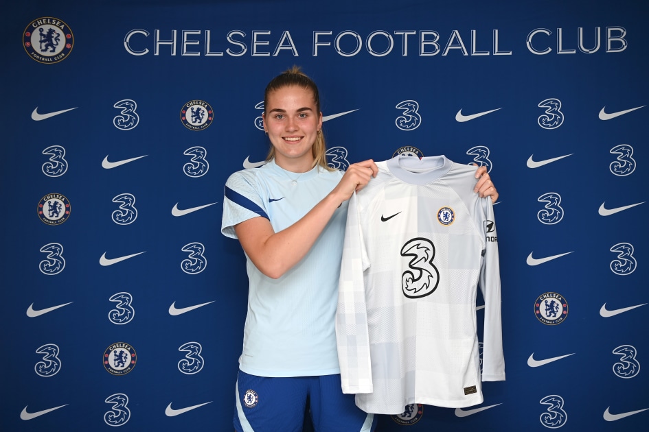 Emily Orman on signing her first professional contract | News ...