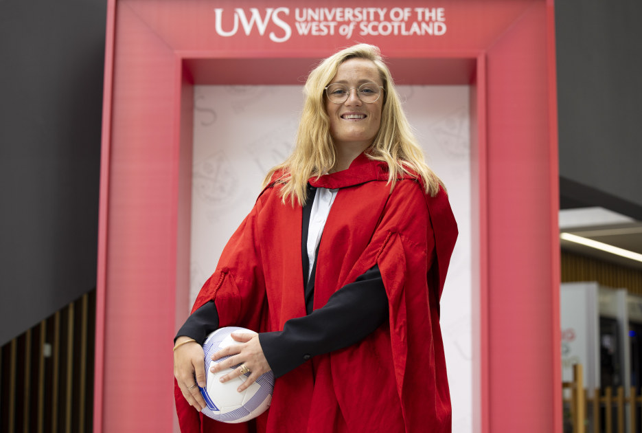 Erin Cuthbert receives Honorary Doctorate accolade | News | Official ...