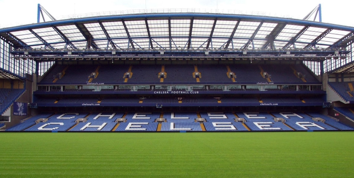 Pyrotechnic use warning: criminal offence targeted | News | Official ...