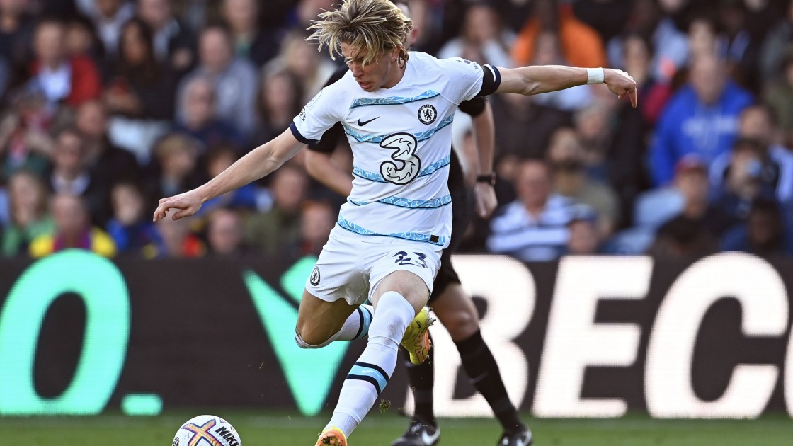 Conor's late stunner takes the crown | Video | Official Site | Chelsea ...