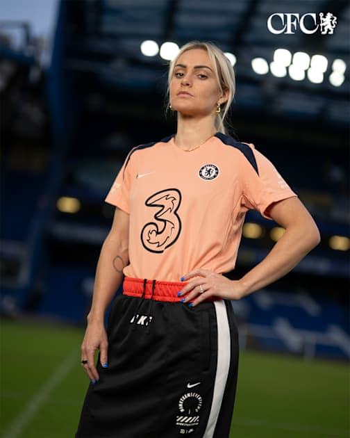 Ellie Carpenter signs for the Blues! 朗 | Video | Official Site ...