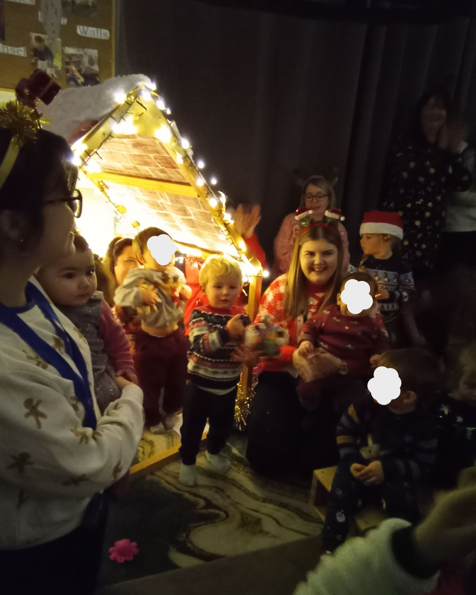 Christmas Tingle Performance | Chestnut Nursery Schools