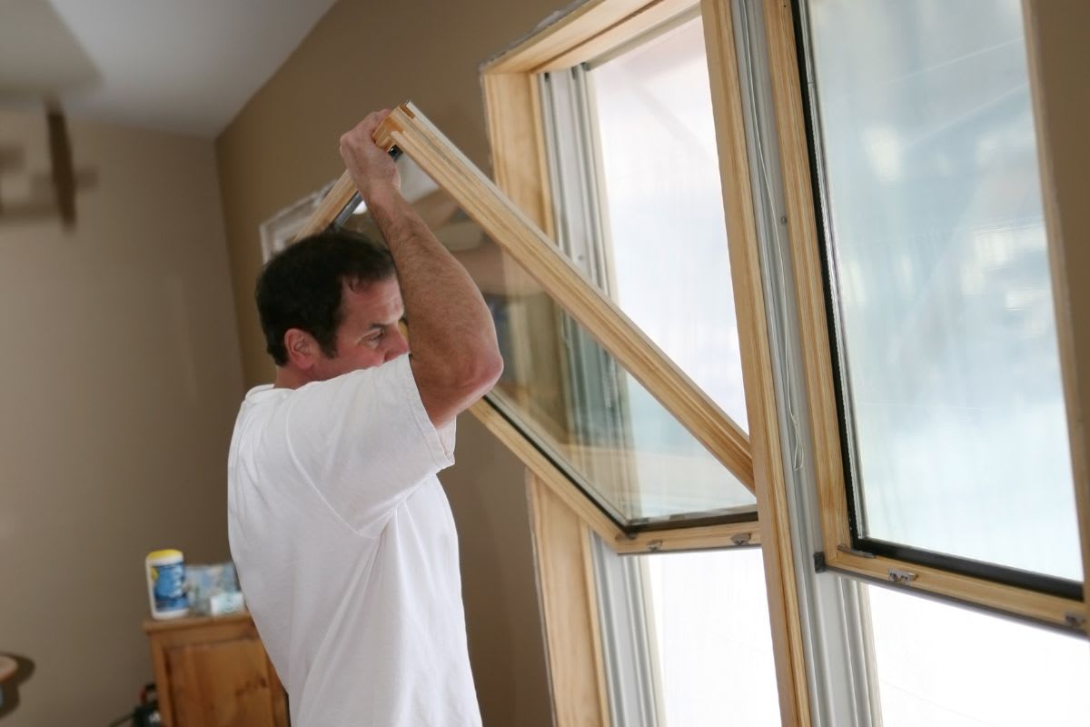5 Reasons Storm Window Replacement Will Save You Money Now!