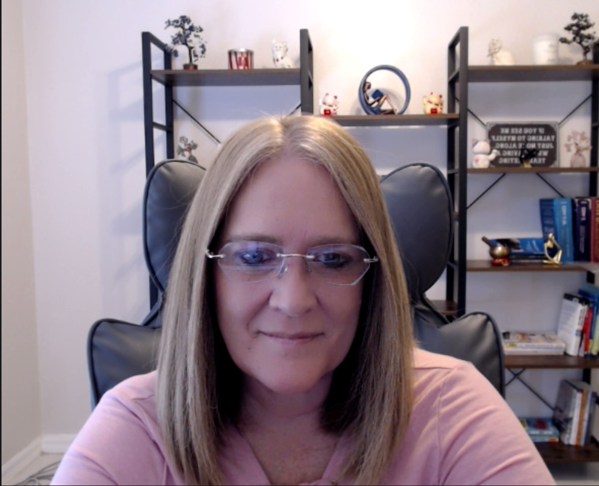 Christine Edwards LMHC is a therapist serving FL.