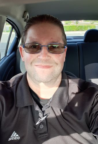 Michael Petrosky Flores LMHC is a therapist serving FL.