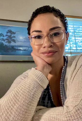 Michelle Lomax LPC is a therapist serving TX.