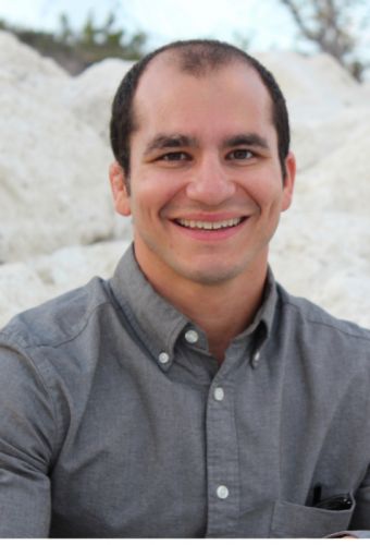 Dan Sneider-Cotter LCSW is a therapist serving FL, CO and IL.