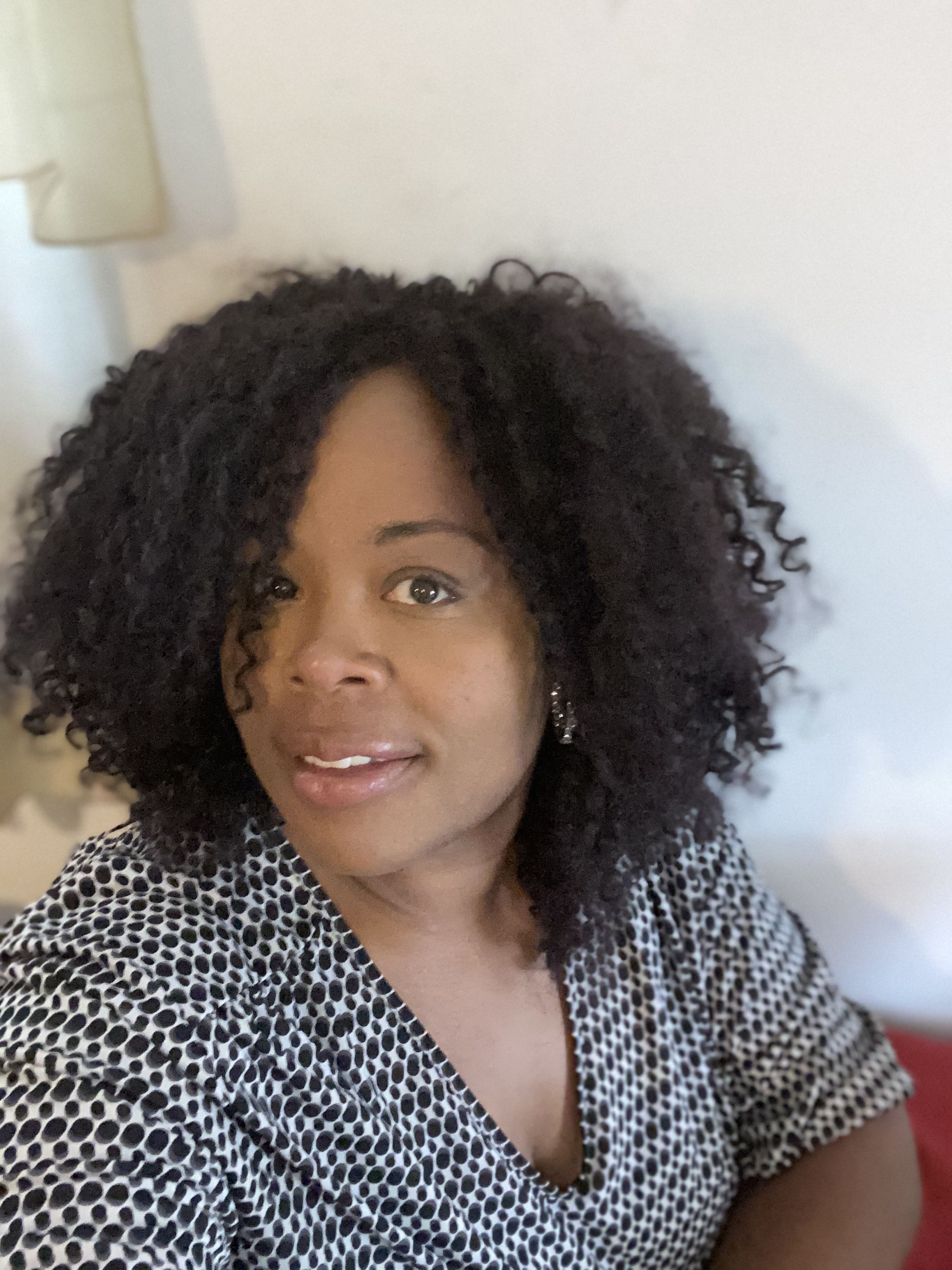Sharhonda Blue LMHC is a therapist serving FL and NC.