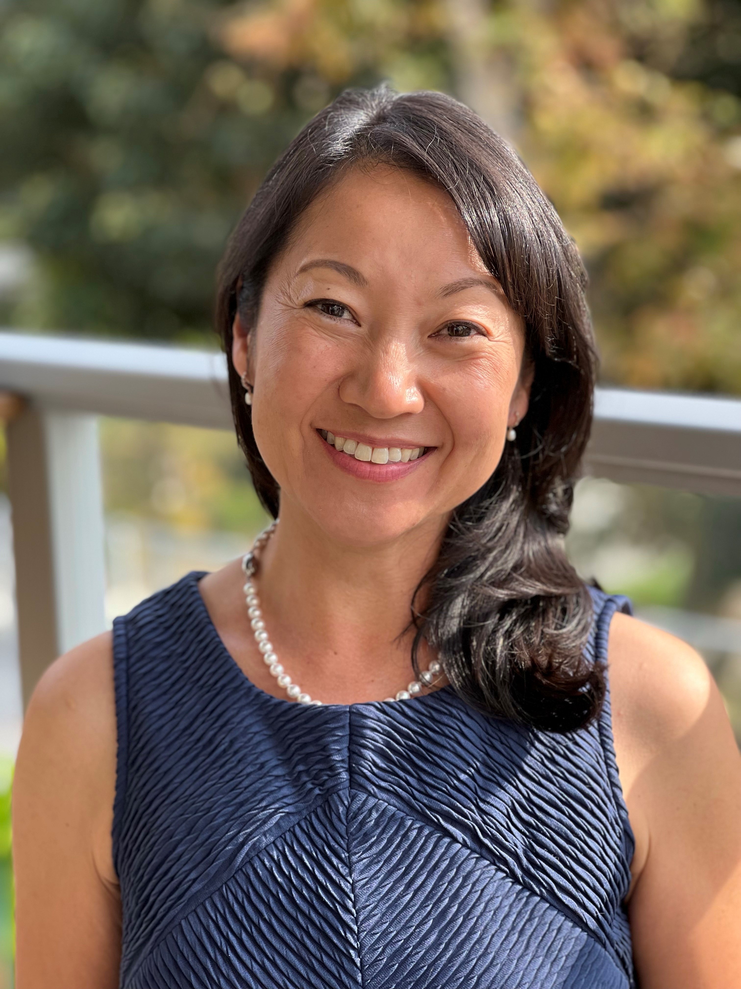 Yoko Ichimura LPCC is a therapist serving CA.