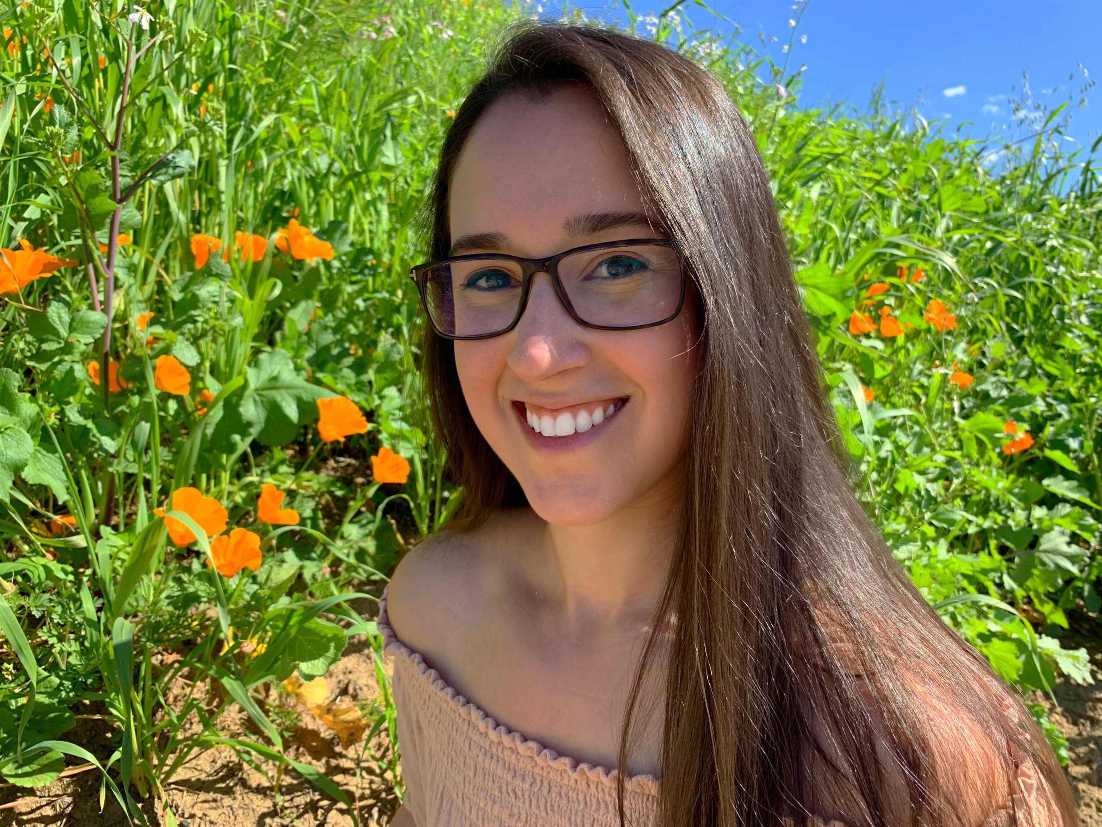 Amanda Rizo LPCC is a therapist serving CA.