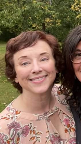 Karen Loka LISW is a therapist serving IA and WI.