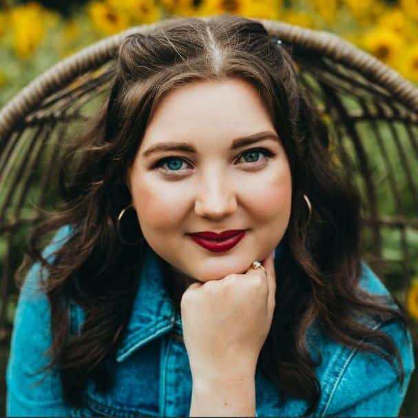 Ashley Denny LPC is a therapist serving IL.