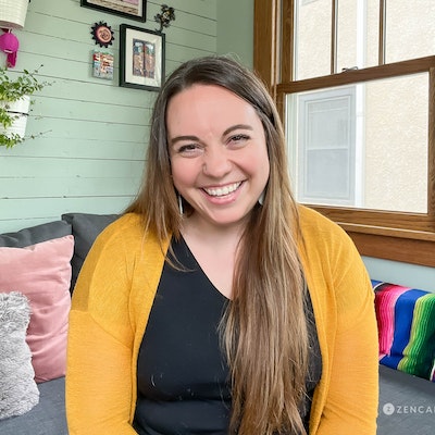 Mrs. Rachel Herr LPCC is a therapist serving MN.