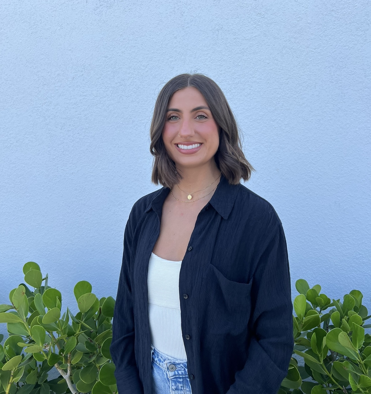 Alexandra Grissom LMFT is a therapist serving FL and WA.