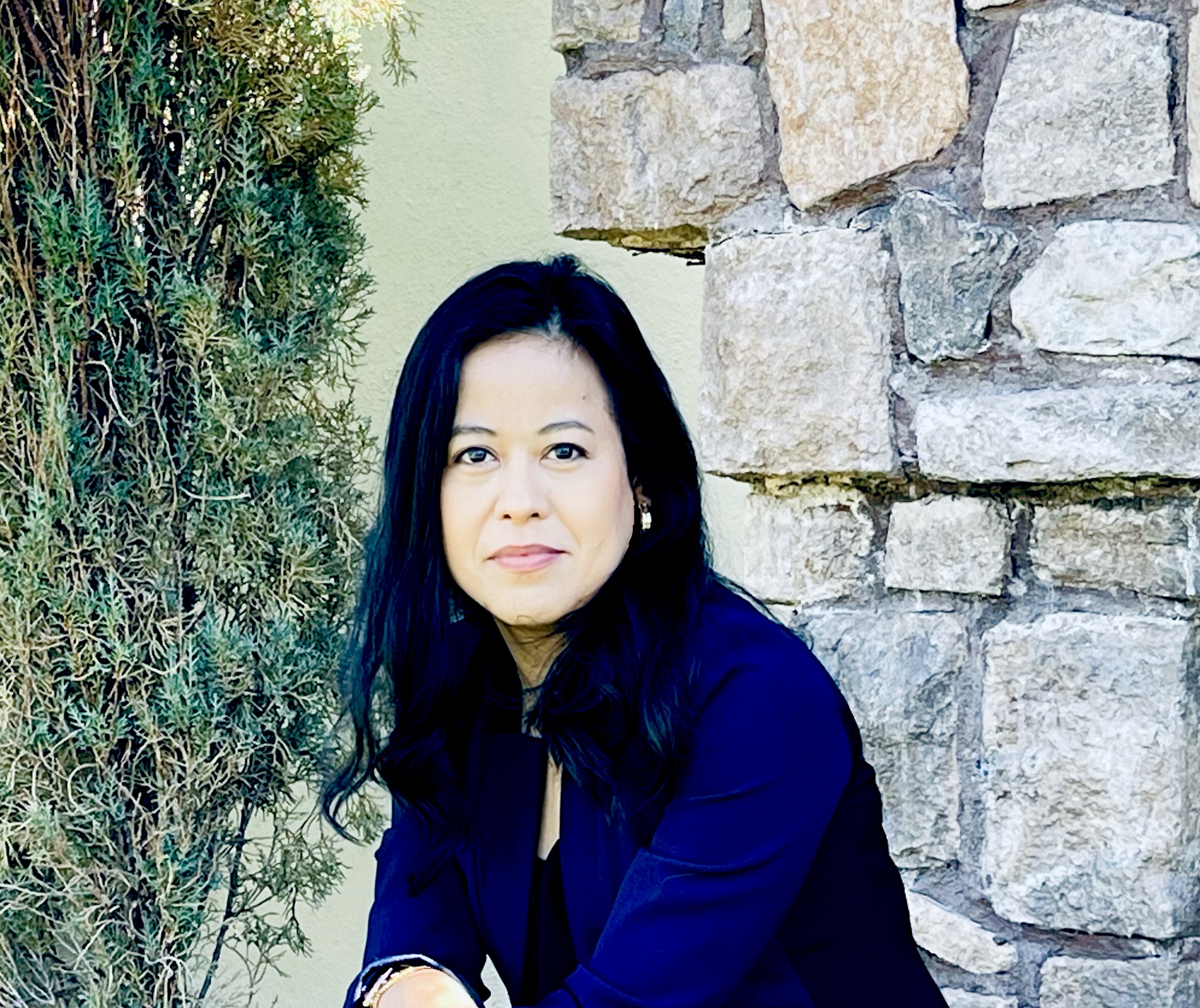 Veronica Saulog-Berry LPCC is a therapist serving OH and AZ.