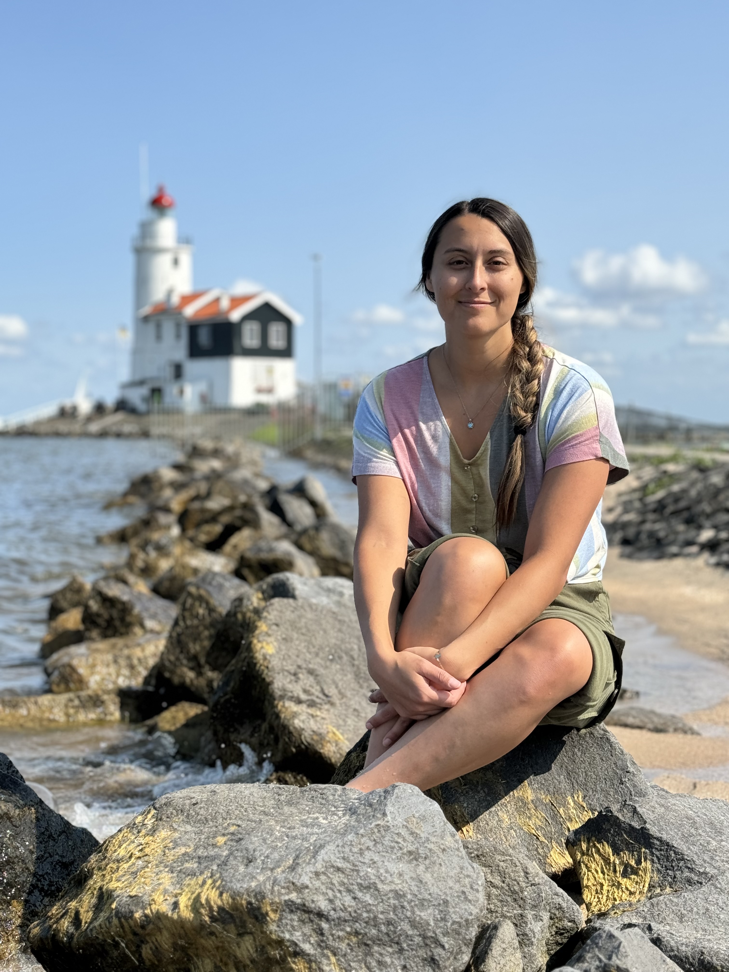 Ms. Ana Cupp LCSW is a therapist serving OR.