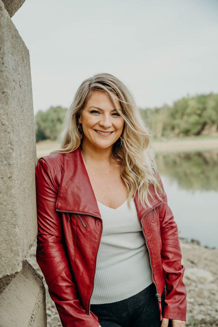 Anne Adams LPC is a therapist serving MO.