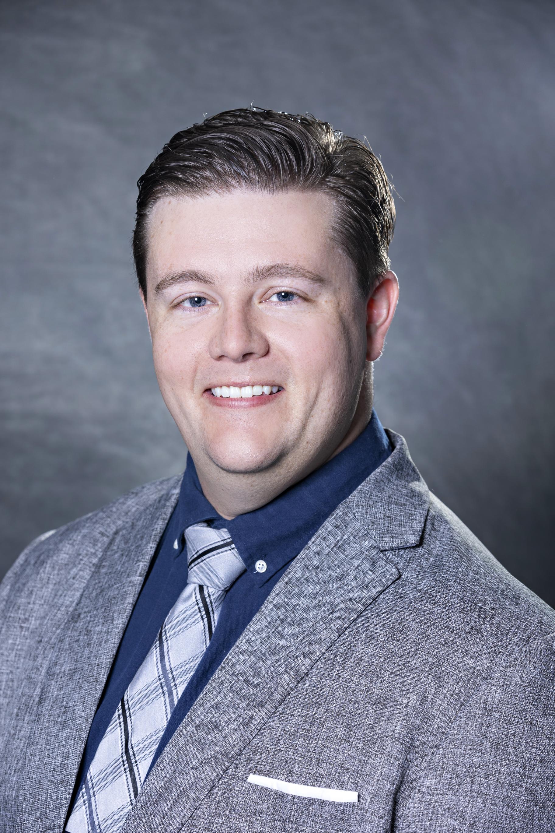 Hunter Cook LPC is a therapist serving TN and VA.