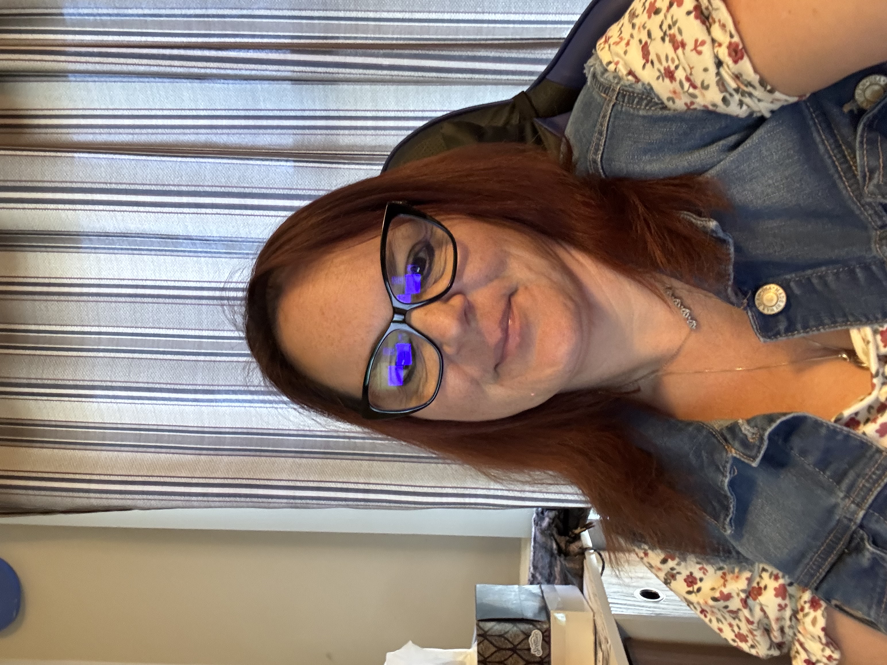 Mrs. Jennifer Nevadomski LPC is a therapist serving CT, FL, AZ and OR.