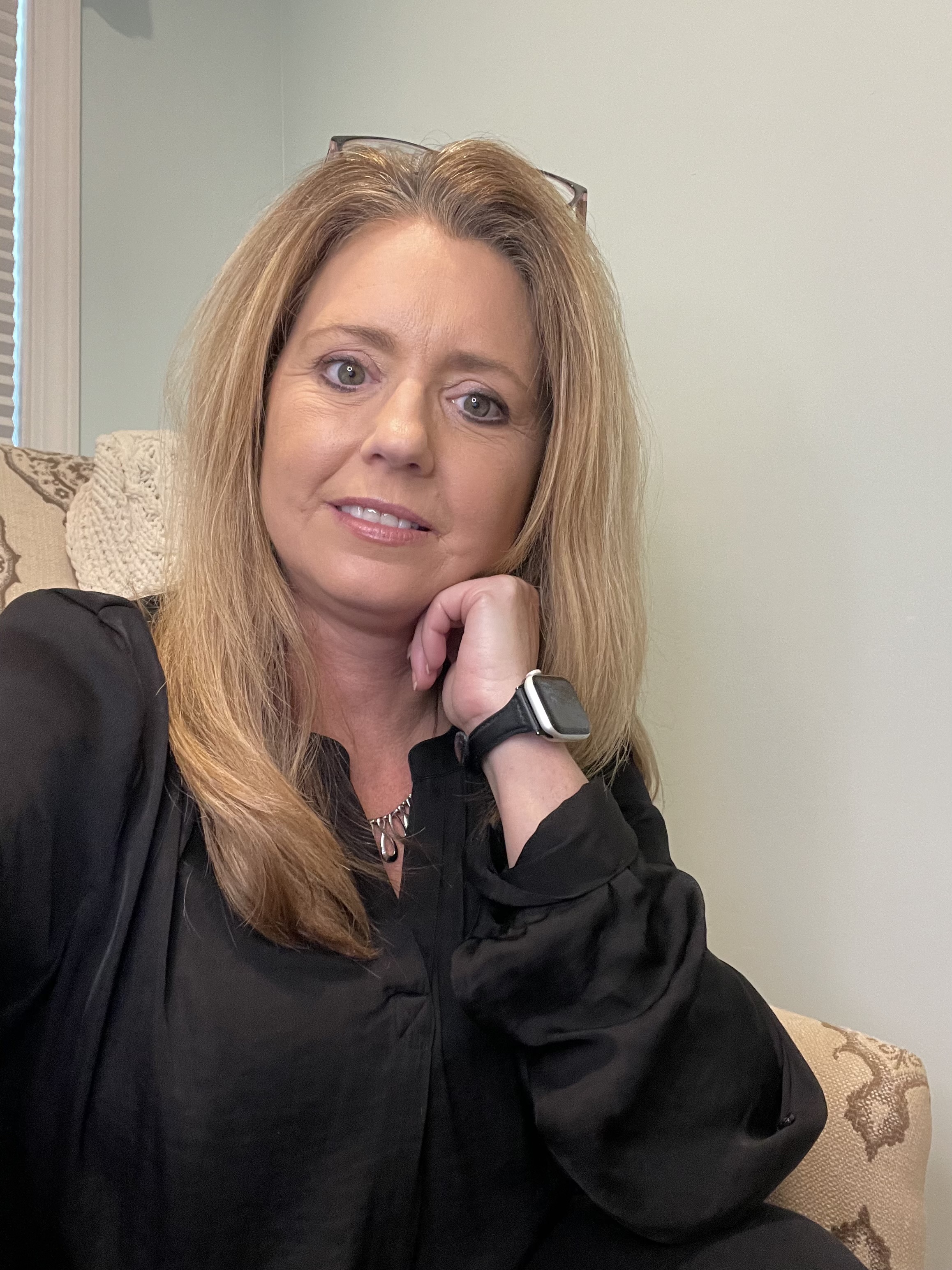 Vicky Alvarez LMSW-C is a therapist serving MI.