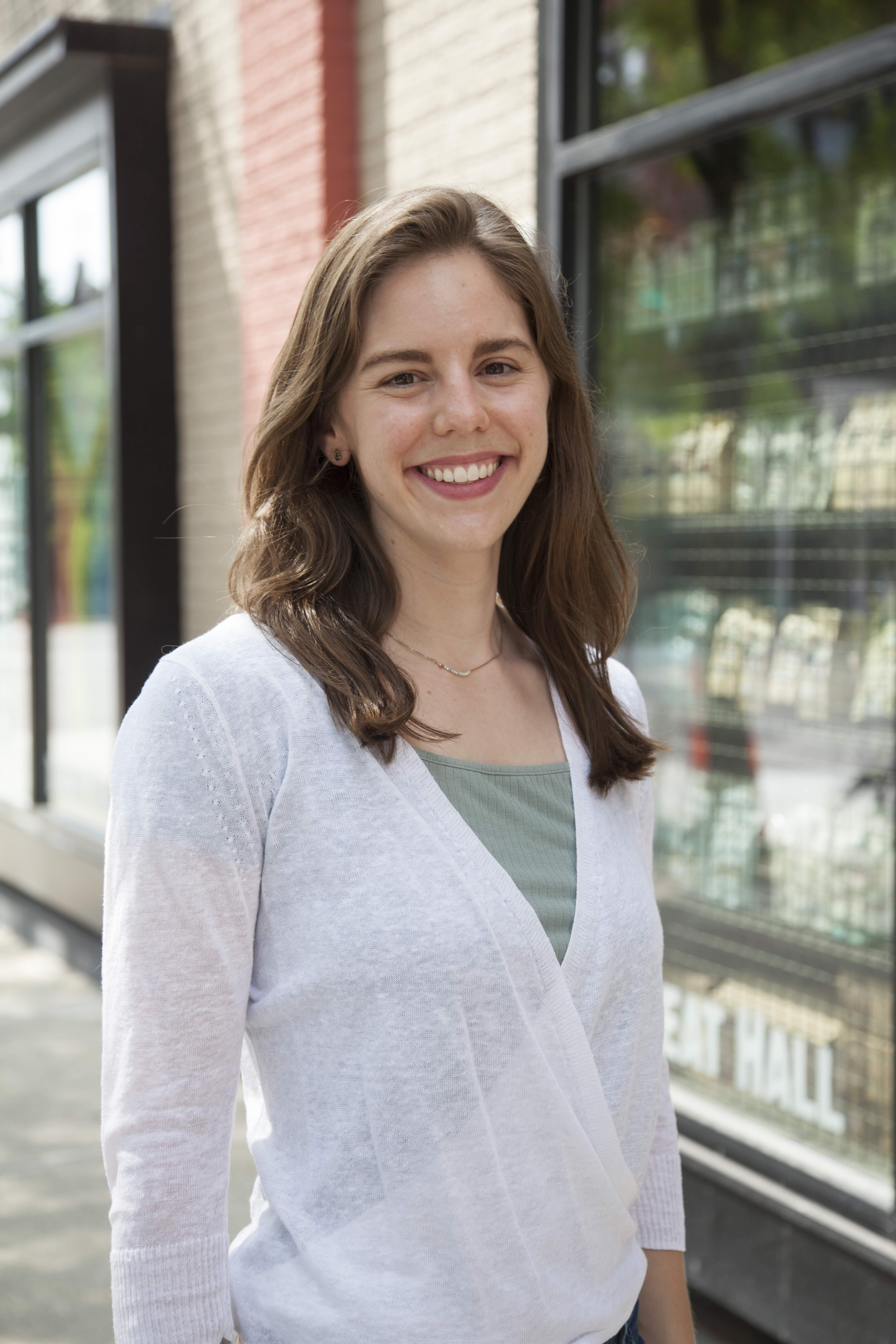 Ms. Sarah Cissell LCSW is a therapist serving MI.