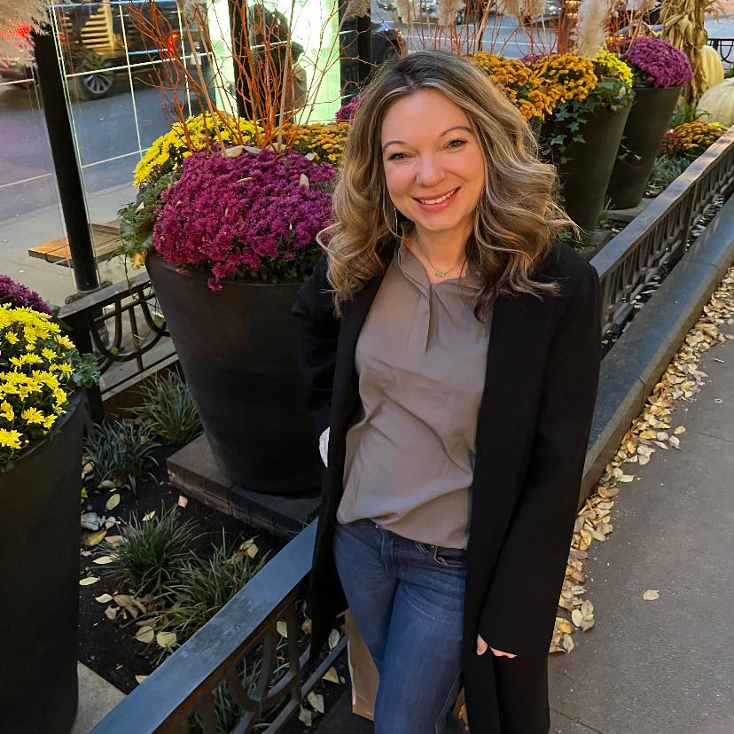 Lisa Anderson LCSW is a therapist serving NM and CO.