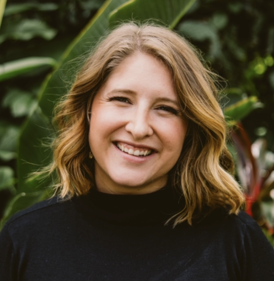 Mrs. Stephanie Wise LMFT is a therapist serving HI and CA.