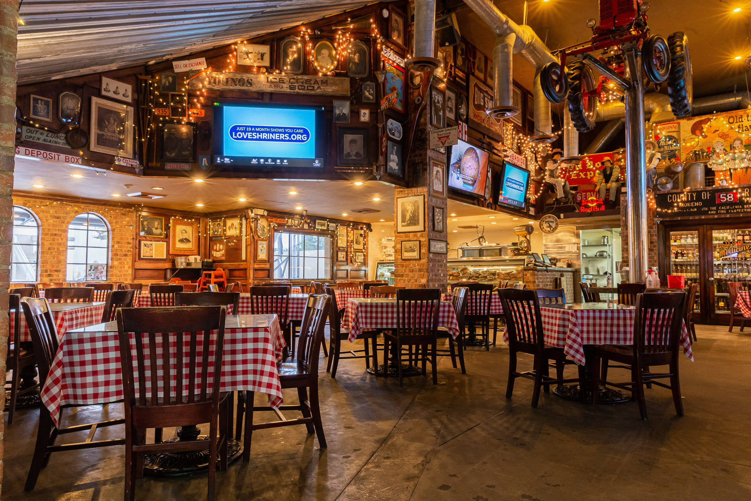 Heroes Restaurant - Campus Riverside