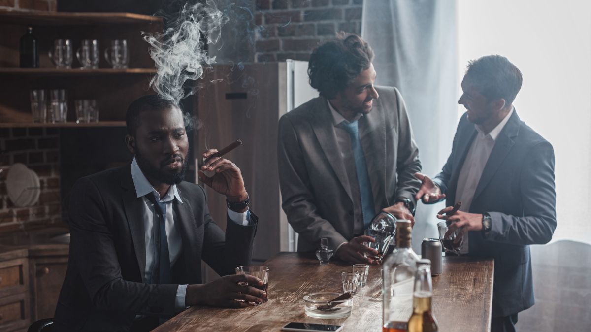 Cigar Smoking Etiquette for Beginners