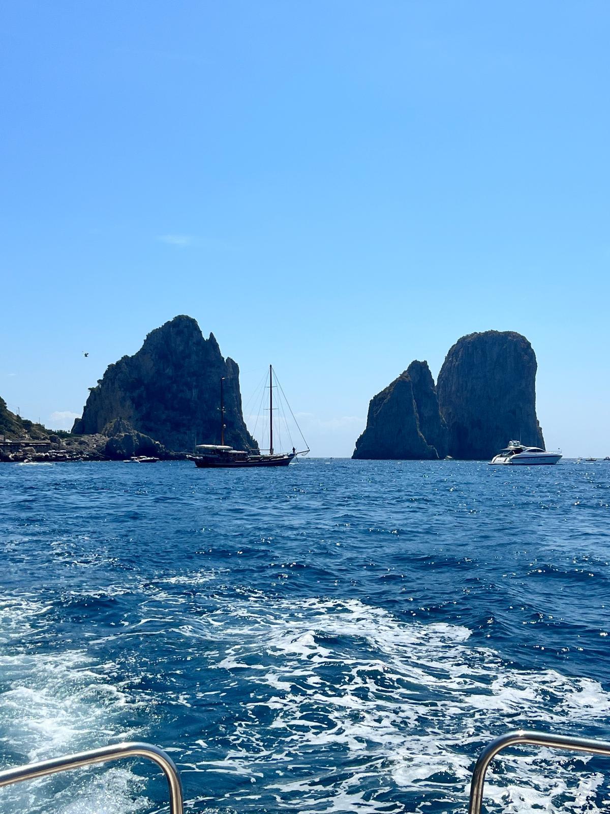 Capri Boat Experience : une excursion de rêve en 3 heures - Click&Boat