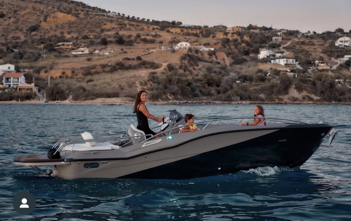 Capri Escape: Prywatny rejs jednodniowy z Amalfi - Click&Boat