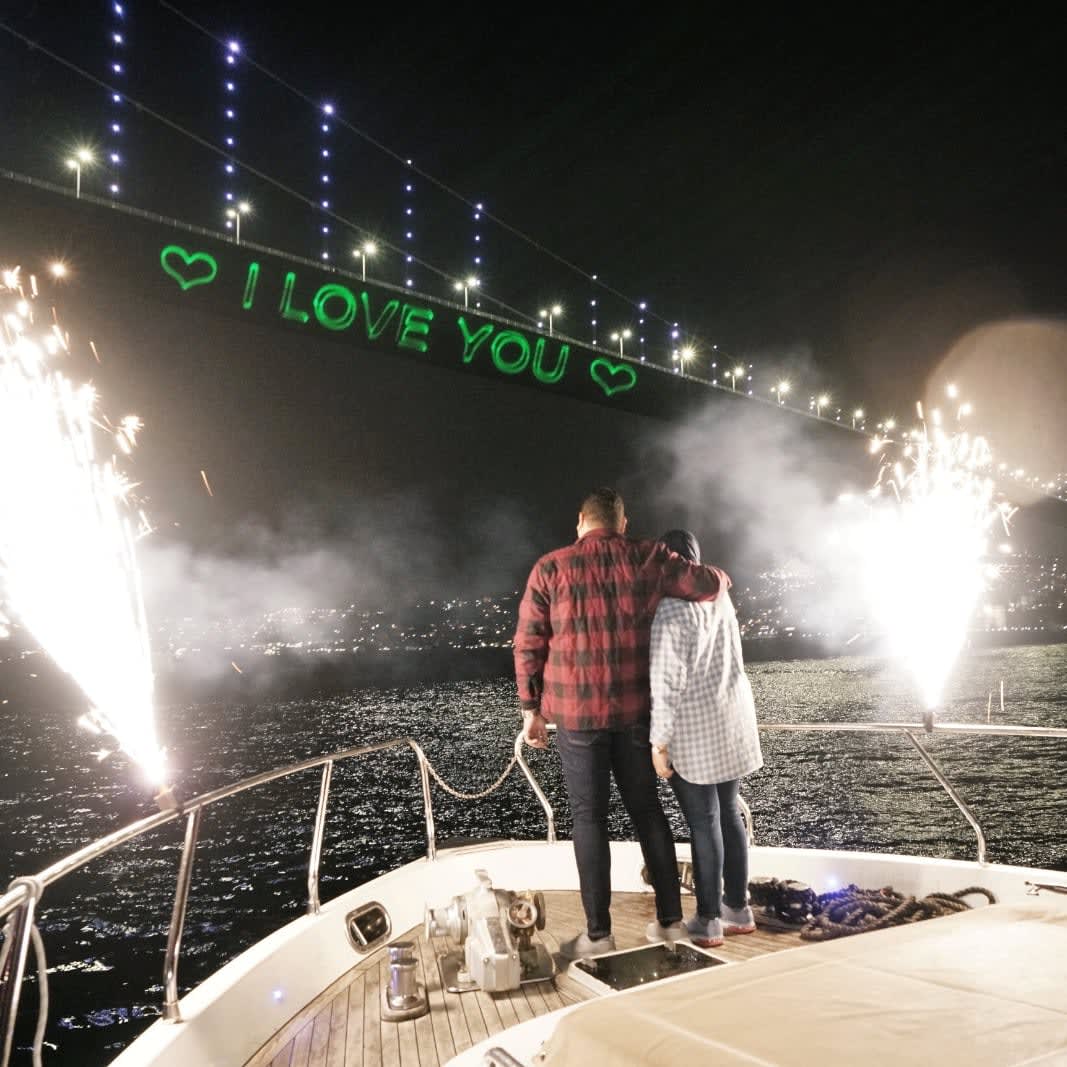 An Unforgettable Marriage Proposal Experience on the Bosphorus - Click&Boat