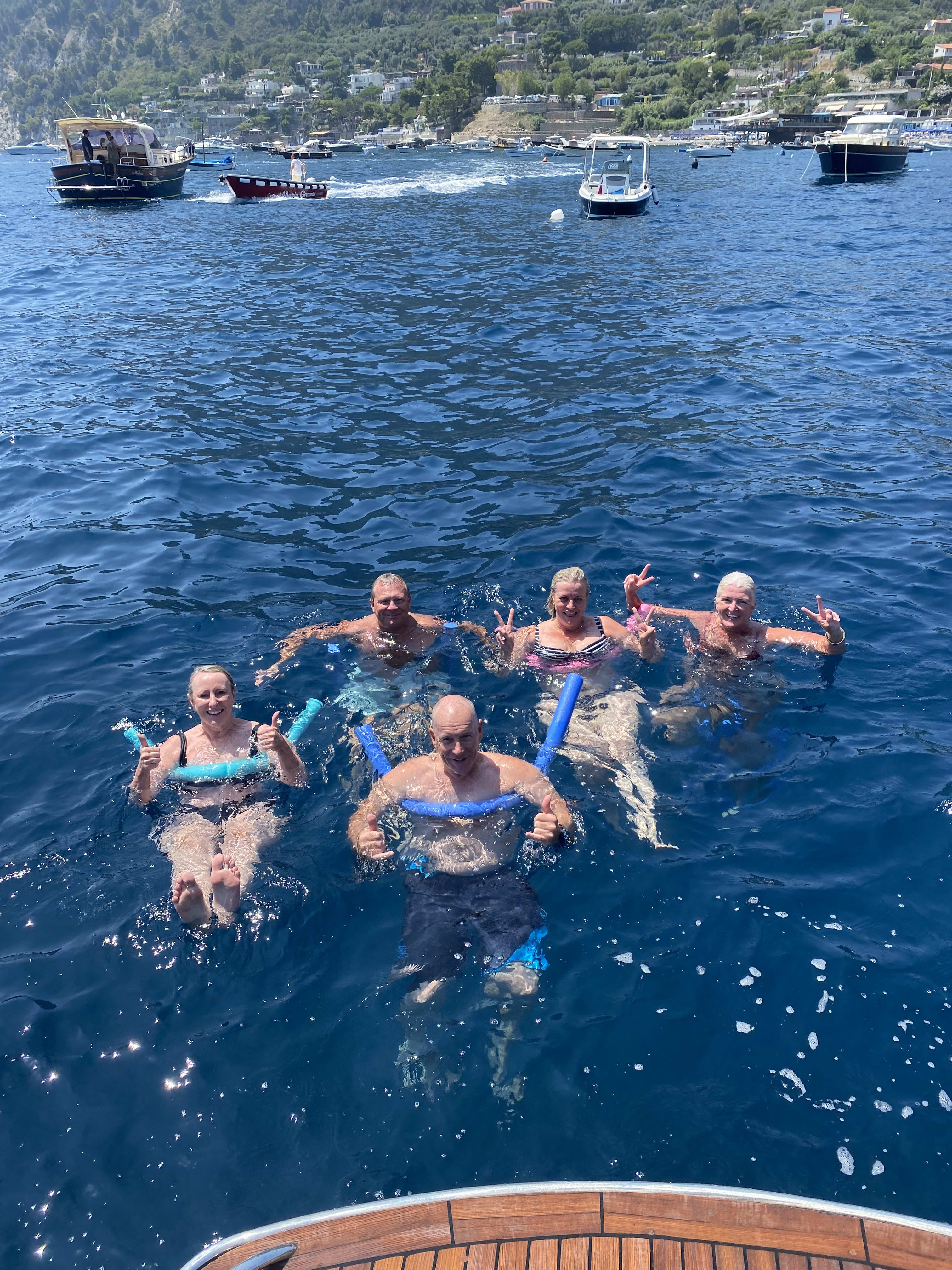 Capri e Nerano em grande estilo: a bordo do elegante Mimi Libeccio 9.5 ...