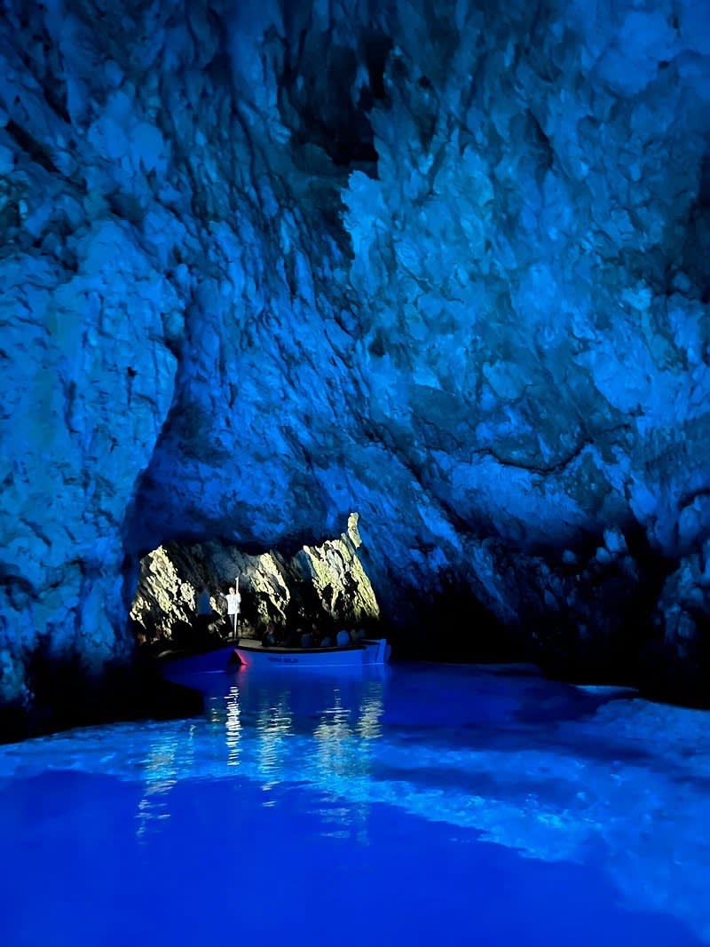 Hvar: Private Blue Cave and Vis Speedboat Tour - Click&Boat