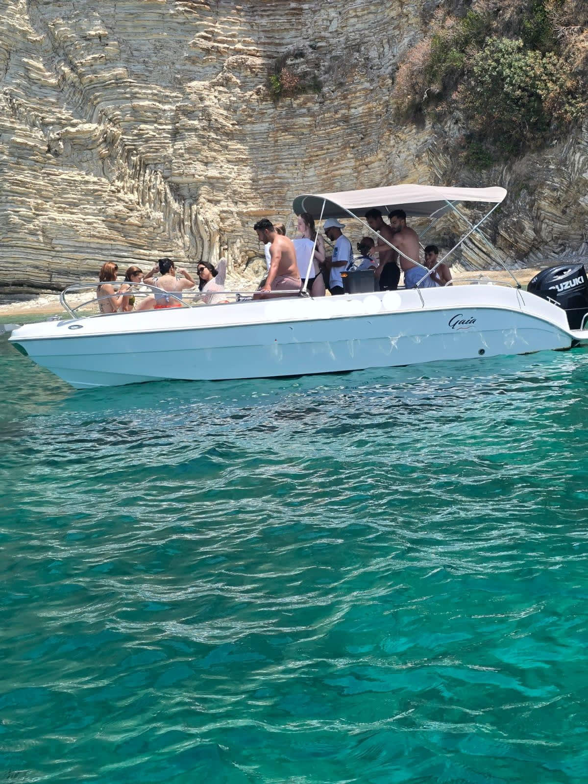 De Saranda à la sérénité : grottes, plages et bonheur ionien - Click&Boat