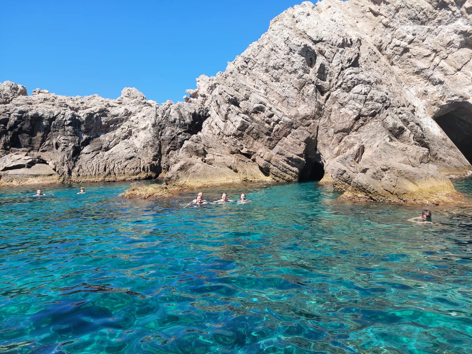 Excursion privée en bateau de 8 heures aux îles Élaphites - Click&Boat