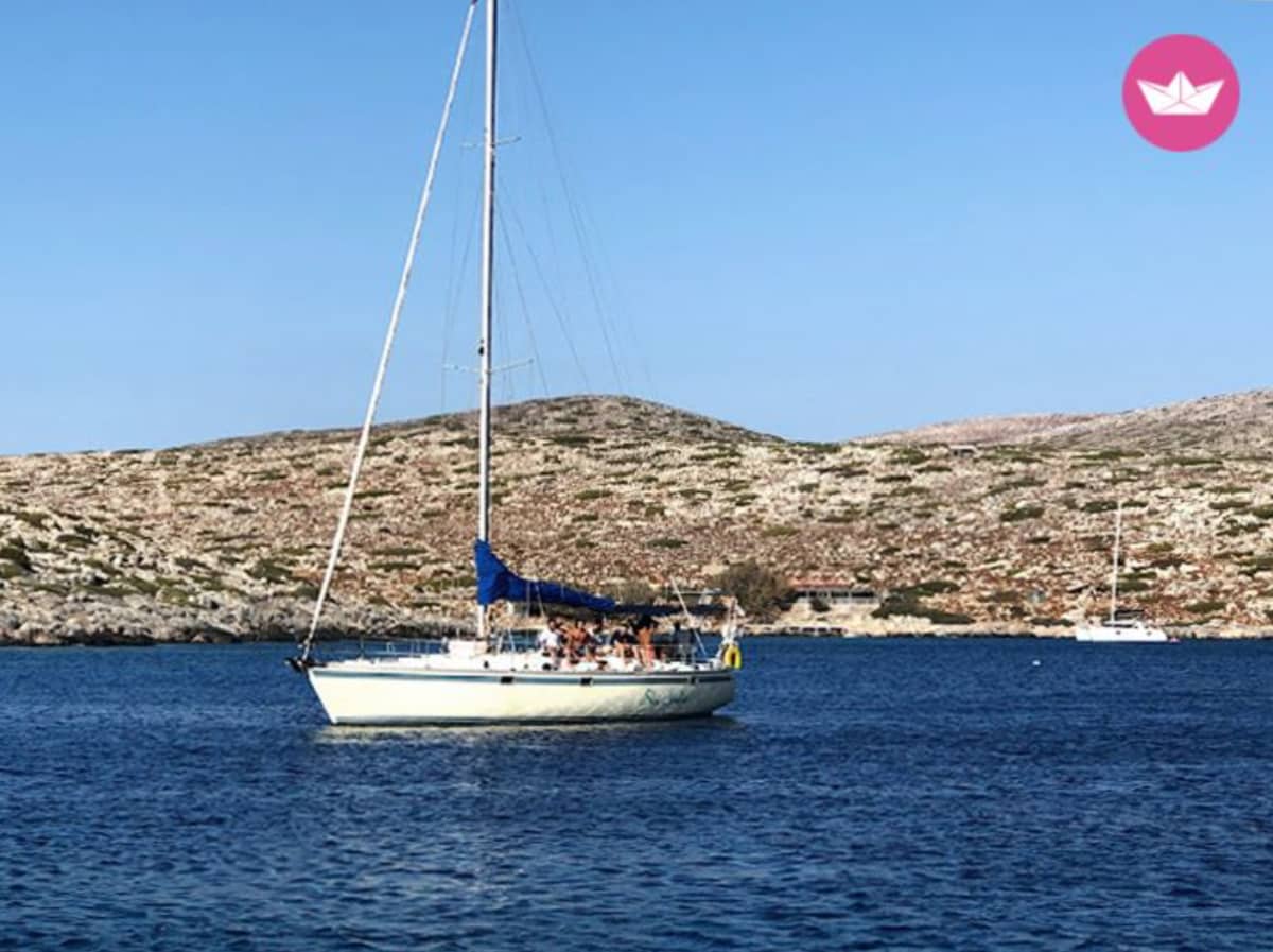 Full-day private sailing experience on Dia Island aboard the Jeanneau ...