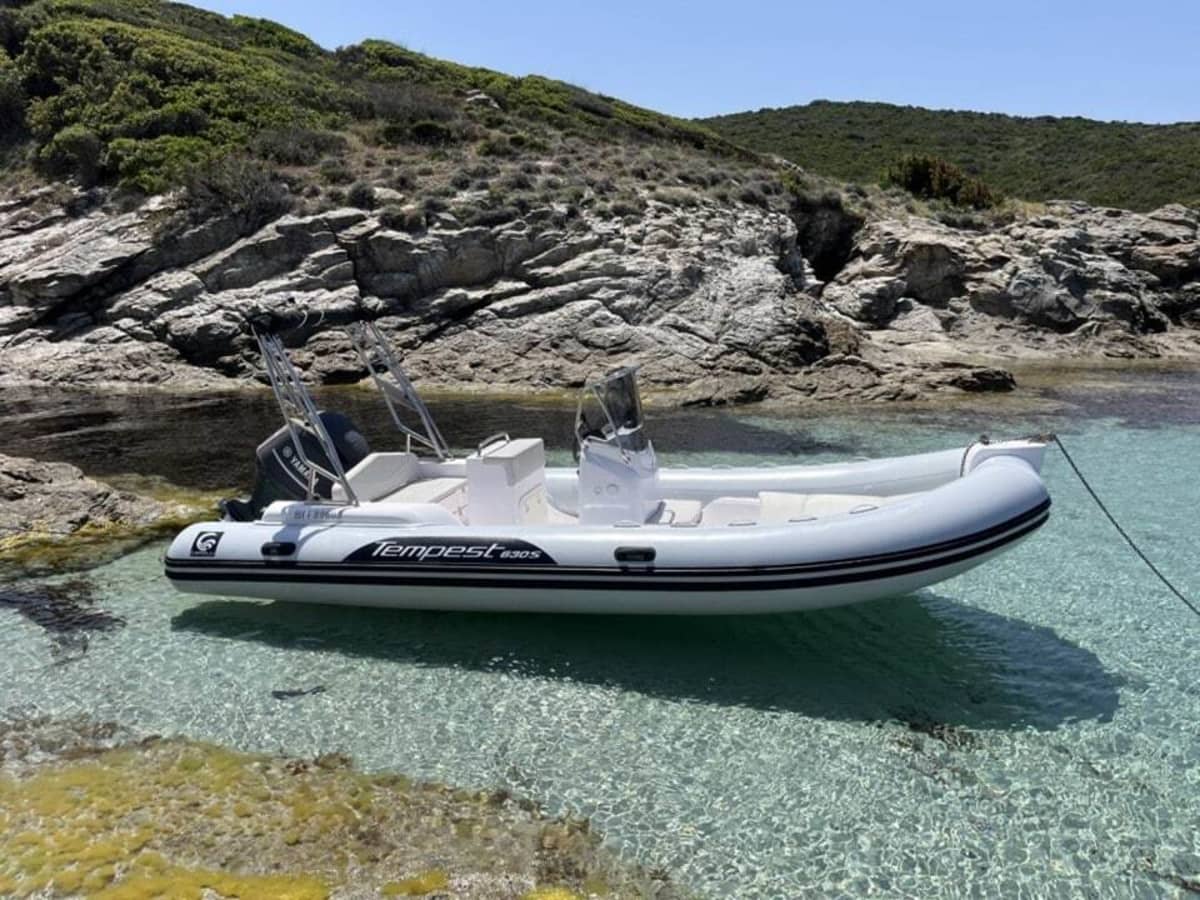 Discover Algajola on a full-day excursion on a motorboat - Click&Boat